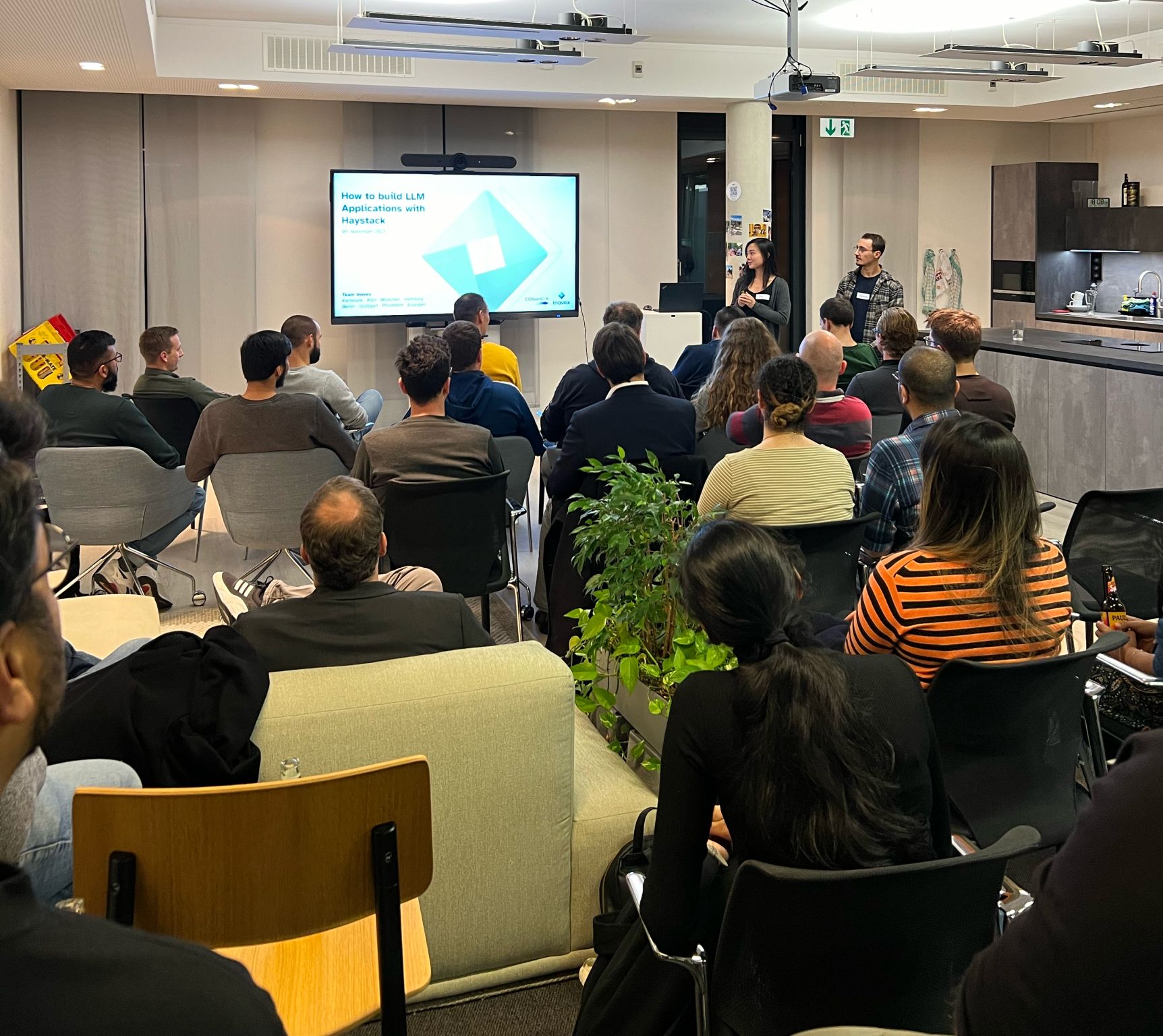 Meetup: Building LLM applications - inovex GmbH